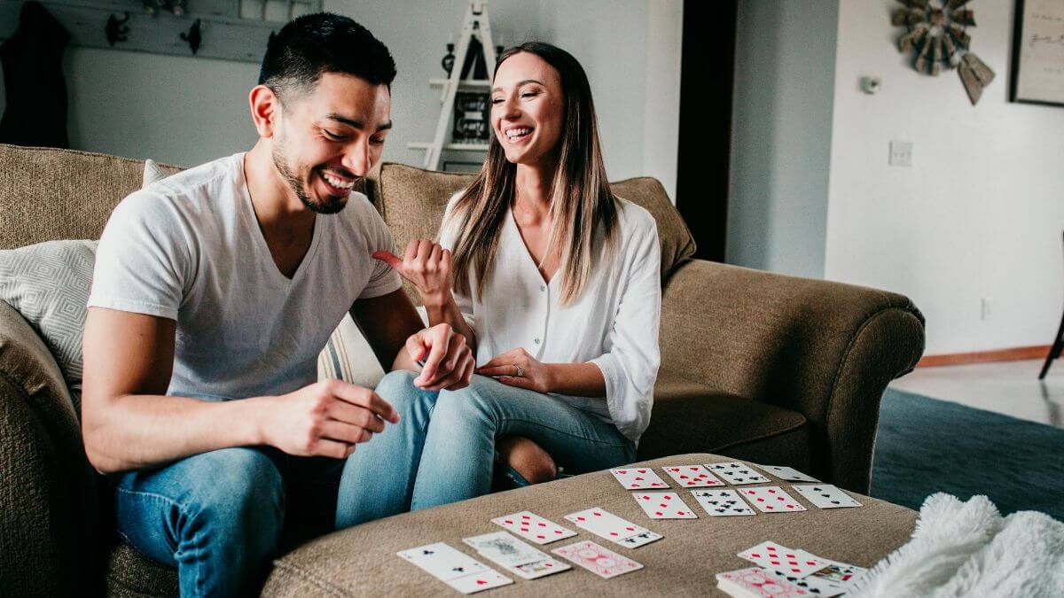 43 sjove og sexede spil at spille med din partner - Bedre Livsstil